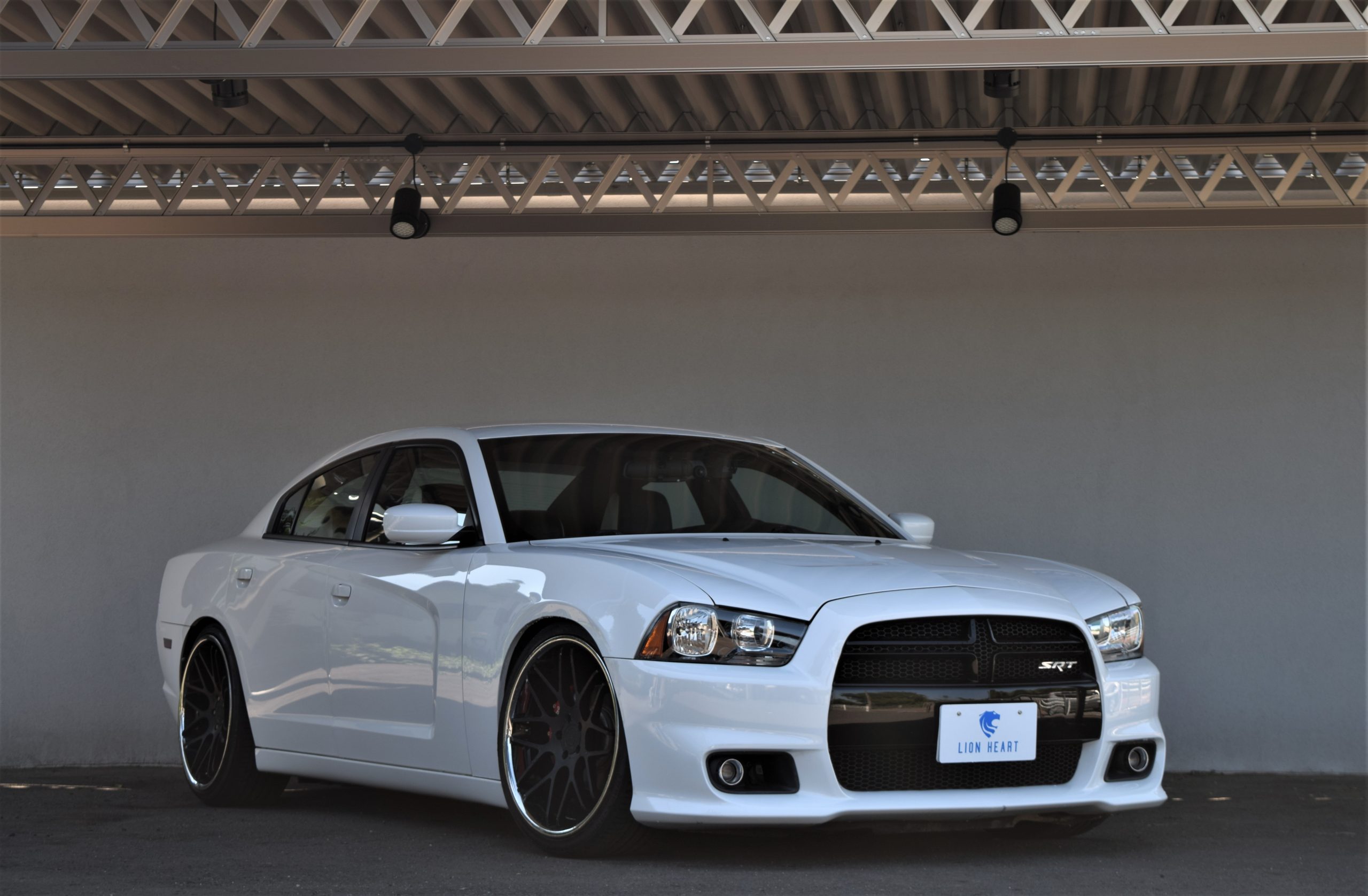 [納車車両] ダッジ チャージャー SE SRTカスタムスタイリング | LION HEART